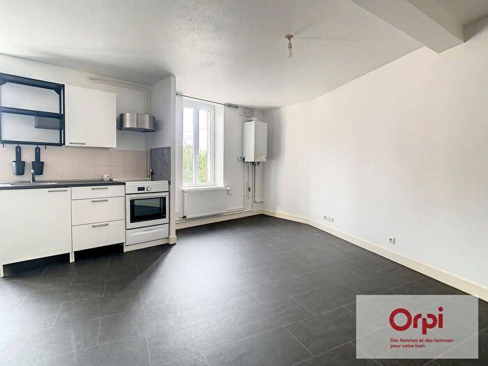 Appartement 3 pièces à louer - Ieme Zone, Commentry