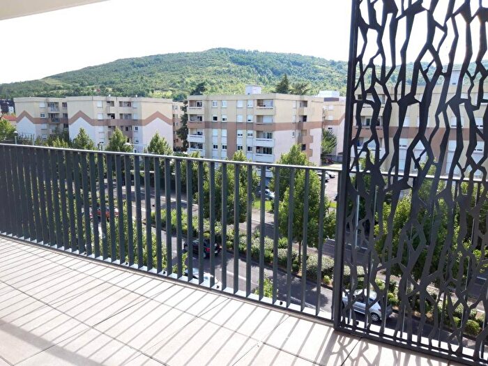 Appartement à louer - La Boucle, Clermont-Ferrand - 4 pièces - 3 chambres