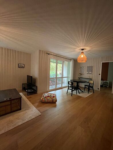 Appartement à louer - Lyon ème arrondissement - 3 pièces - 2 chambres