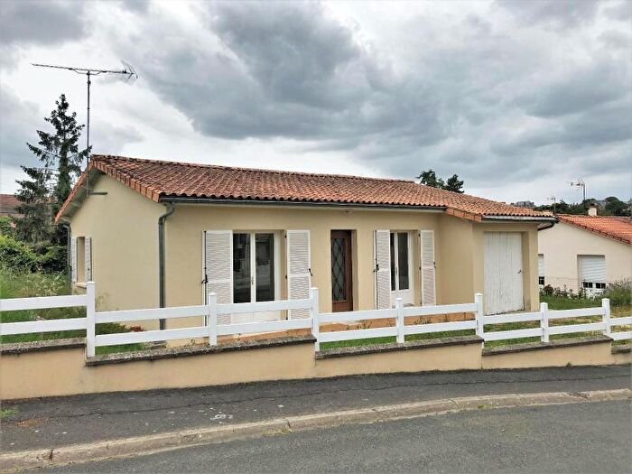 Maison à louer - Saint-Jean-de-Thouars - 3 pièces - 2 chambres