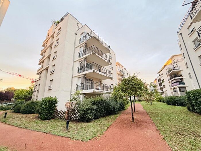 Appartement à vendre - Lyon e , Bachut, Transvaal - 3 pièces - 2 chambres