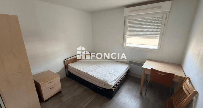 Bizillon-Centre Deux, Saint-Étienne : Appartement 1 pièce à louer