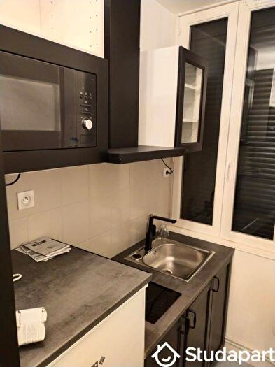 Faubourg dIsle-Neuville, Saint-Quentin - Appartement 1 pièce à louer
