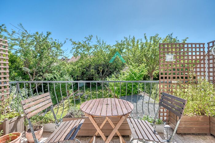 Maison à vendre - Saint-Germain-en-Laye, Pontel, Schnapper, Sous-préfecture - 8 pièces - 6 chambres