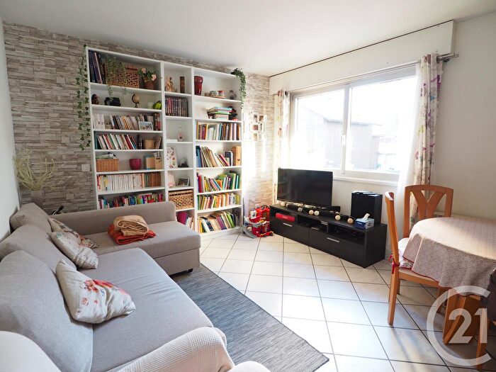 Appartement à vendre - Strasbourg, Cronenbourg - 3 pièces - 2 chambres