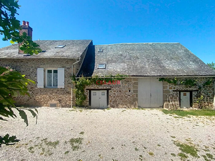 Maison à vendre - Chamberet - 7 pièces - 5 chambres