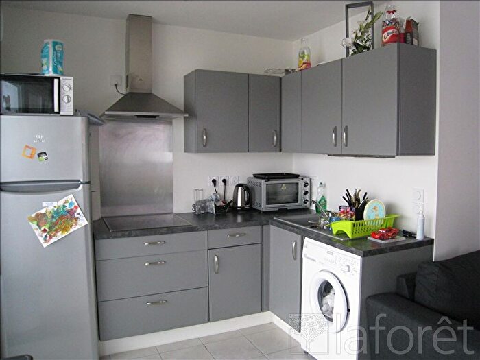 Appartement à louer - Vallières - 2 pièces - 1 chambre