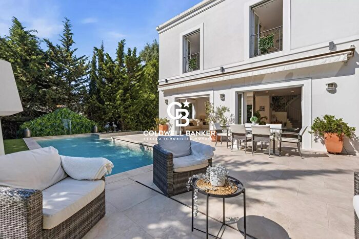Maison 6 pièces à Nice, Valrose, à vendre