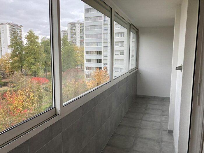 Appartement à louer - Saint-Pierre-des-Corps, Grand Mail, Rabaterie, Aubrière - 4 pièces - 3 chambres