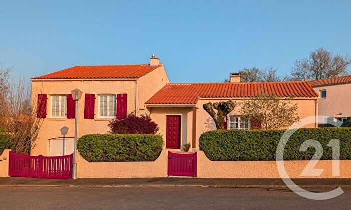 Maison à vendre - La Roche-sur-Yon, Le Bourg sous la Roche - 6 pièces - 4 chambres