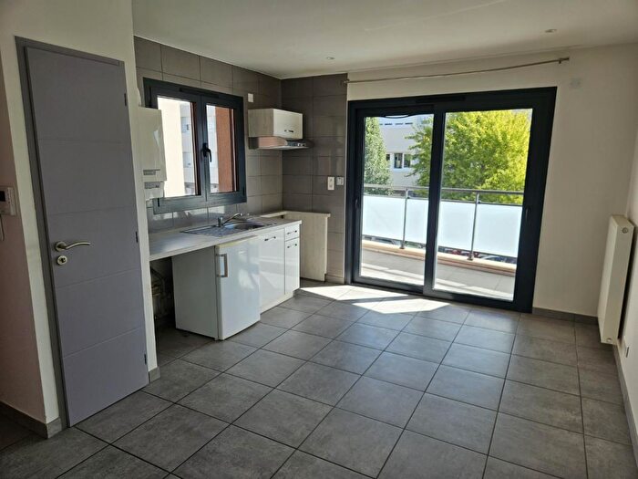 Appartement à louer - Clermont-Ferrand, Herbet, Brezet, Saint-Jean - 1 pièce - 1 chambre