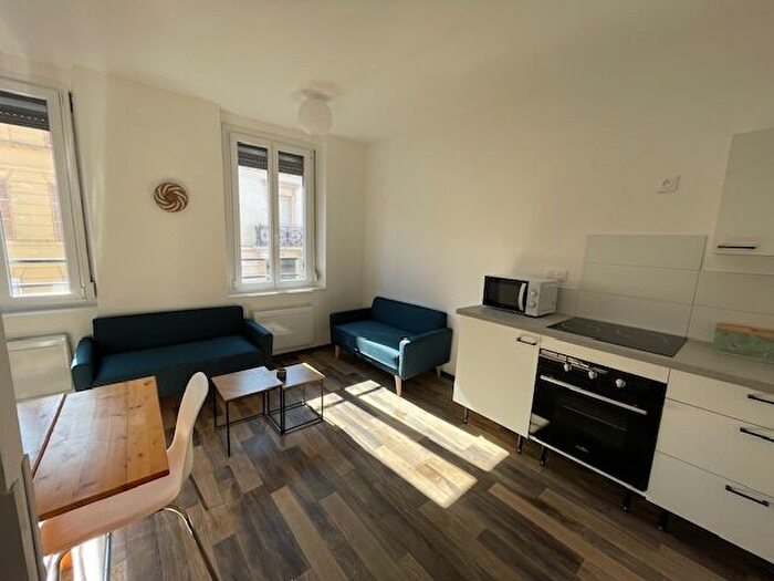 Appartement 3 pièces à Saint-Quentin, Centre-ville, à louer