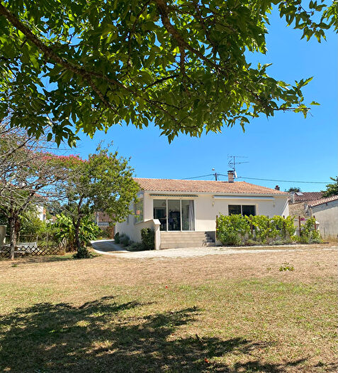 Maison à vendre - Saint-Yrieix-sur-Charente - 6 pièces - 3 chambres