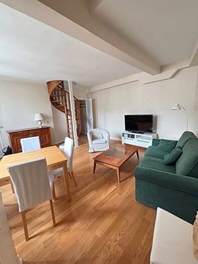 Appartement à louer - Invalides, Paris ème arrondissement - 3 pièces - 2 chambres