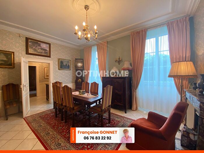 Maison à vendre - Châteaumeillant - 5 pièces - 4 chambres