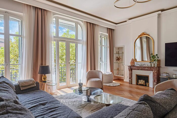 Aix-en-Provence, Centre-ville : Appartement 6 pièces à vendre