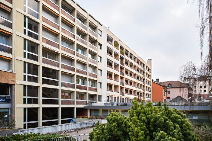 Appartement à vendre - Annecy, Centre-ville, Vieille ville, Marquisats - 3 pièces - 2 chambres