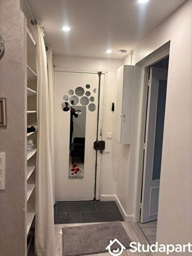 Appartement à louer - Gambetta, Courbevoie - 1 pièce - 3 chambres