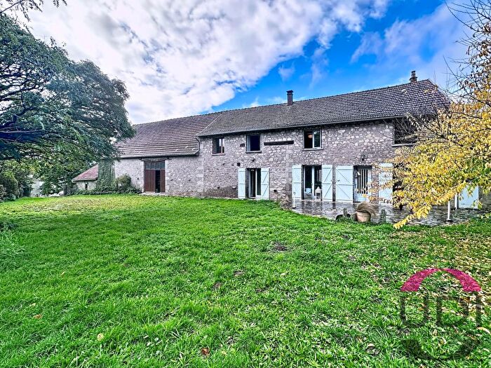 Saint-Hilaire-la-Plaine : Maison 7 pièces à vendre