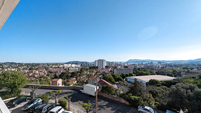 Appartement à louer - Toulon, Corniche du Faron - 3 pièces - 2 chambres