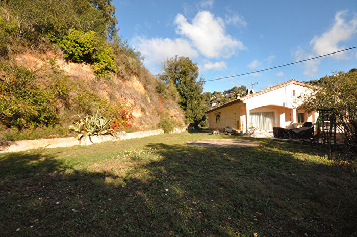 Maison à vendre - Nice, Saint-Pierre de Feric - 5 pièces - 3 chambres