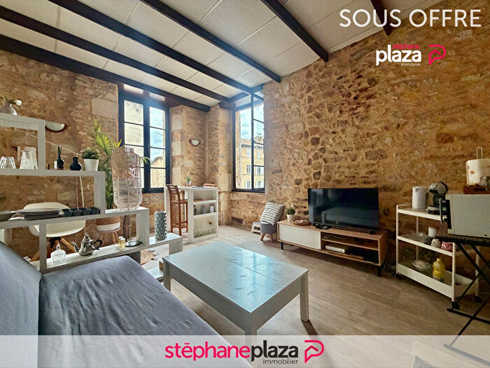 Appartement à vendre - Bagnols-sur-Cèze, Centre-ville - 2 pièces - 1 chambre