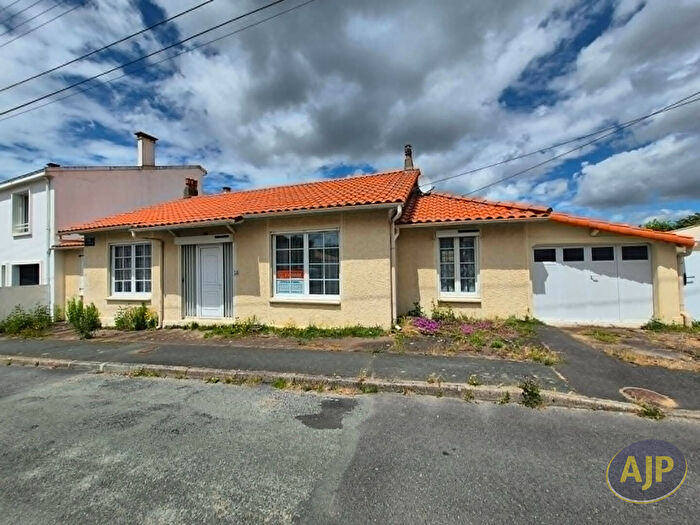 Maison 4 pièces à vendre - La Roche-sur-Yon, Val d'Ornay, Saint-André d'Ornay, Forges