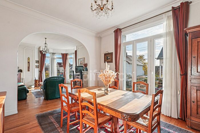 Maison à vendre - Cachan, Ouest Sud - 9 pièces - 5 chambres