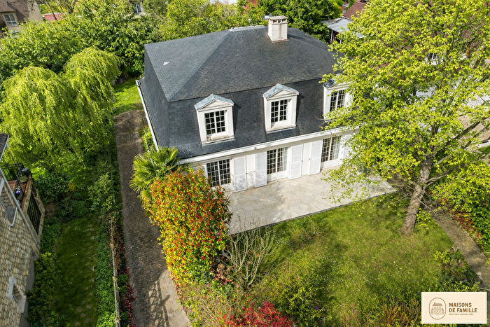 La Celle-Saint-Cloud, La Chataigneraie : Maison 9 pièces à vendre