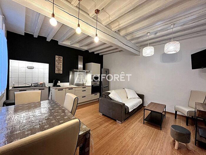 Appartement à louer - La Ville, LIsle-sur-la-Sorgue - 2 pièces - 1 chambre