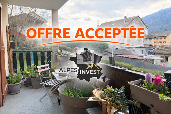 Appartement à vendre - Allevard - 3 pièces - 2 chambres