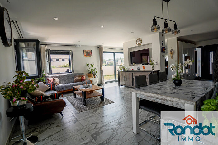 Maison 6 pièces à Is-sur-Tille, à vendre