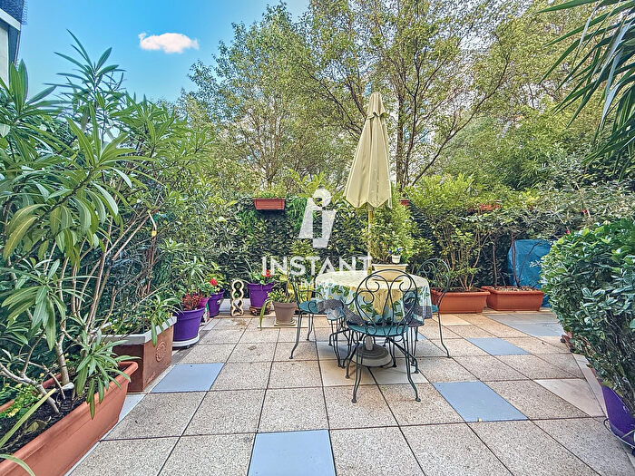 Appartement à vendre - Charenton-le-Pont, Pasteur, Saint-Pierre - 3 pièces - 2 chambres