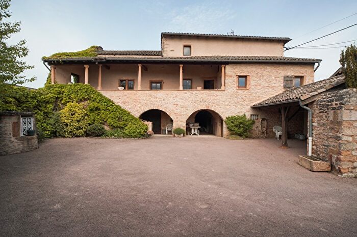 Maison 6 pièces à vendre à Davayé