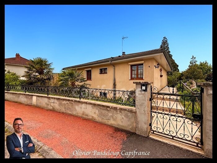 Saint-Symphorien-de-Marmagne : Maison 6 pièces à vendre