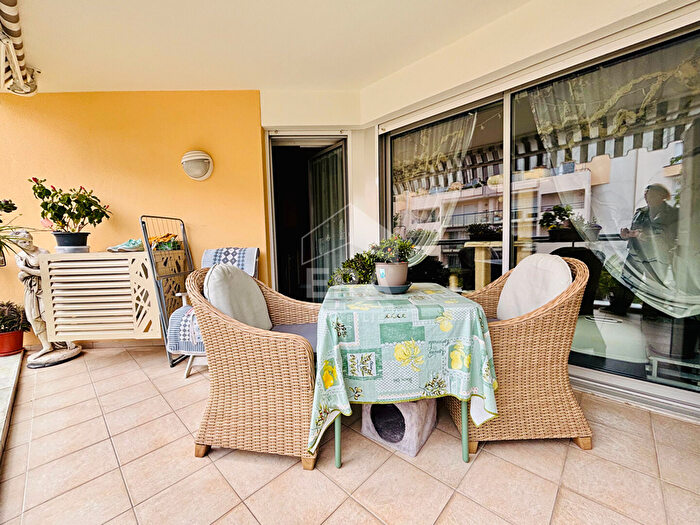 Appartement à vendre - Cagnes-sur-Mer, Le Cros de Cagnes, Les Vespins - 2 pièces - 1 chambre