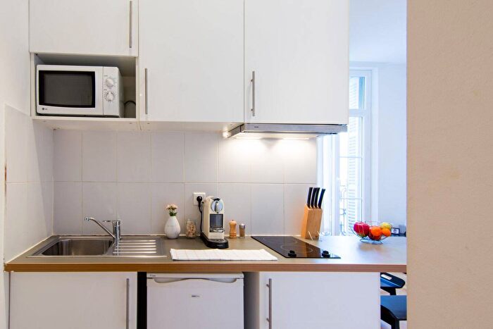 Préfecture, Marseille 6ème arrondissement - Appartement 1 pièce à louer