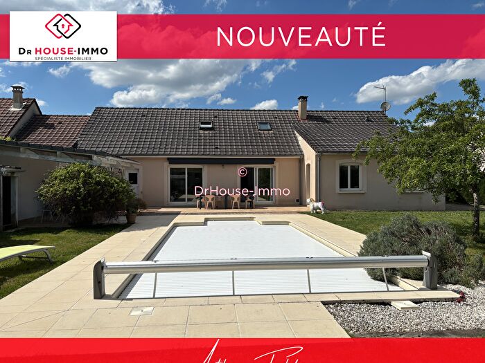 Maison 8 pièces à Le Poinçonnet, à vendre