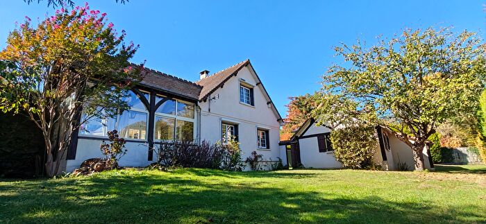 Maison 9 pièces à Orgerus, à vendre