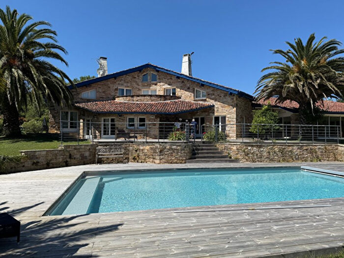 Maison à vendre - Urrugne - 7 pièces - 4 chambres