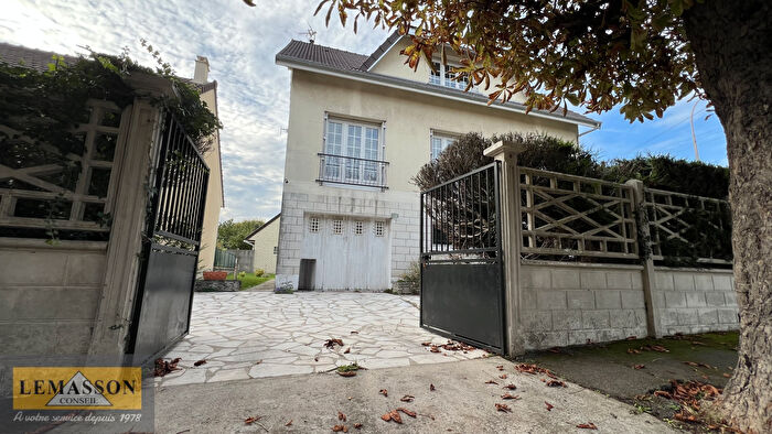 Maisons à vendre et appartements à louer - 3