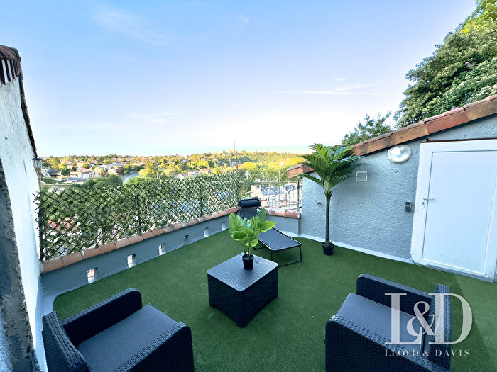 Maison à vendre - Poitiers, Ouest - 5 pièces - 4 chambres