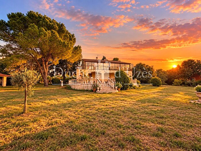 Maison 6 pièces à vendre à Uzès
