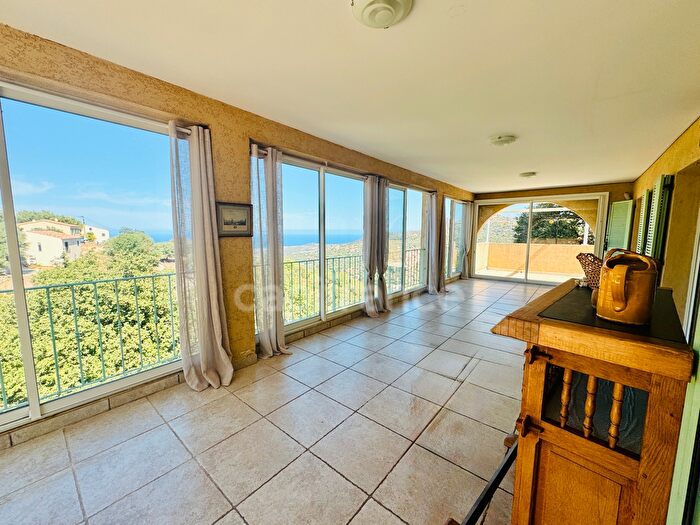 Appartement 3 pièces à vendre à Cateri