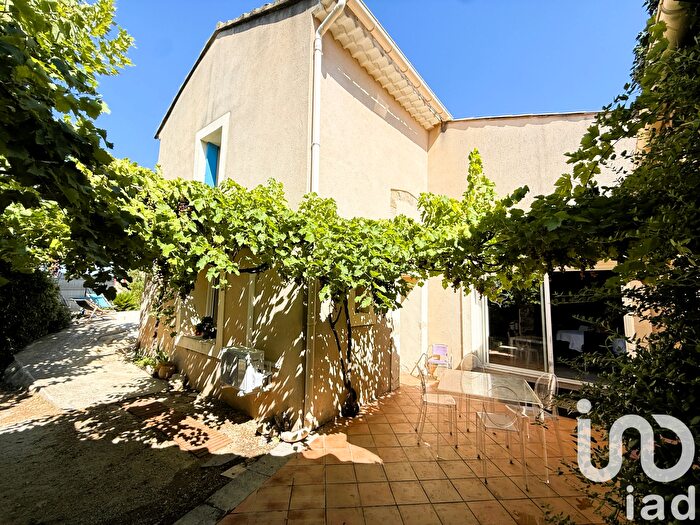 Maison à vendre - Uchaux - 9 pièces - 3 chambres