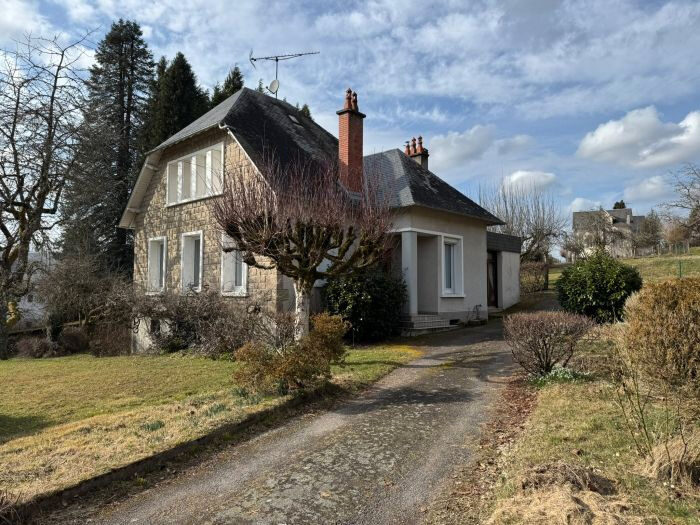 Maison à vendre - Égletons - 7 pièces - 4 chambres