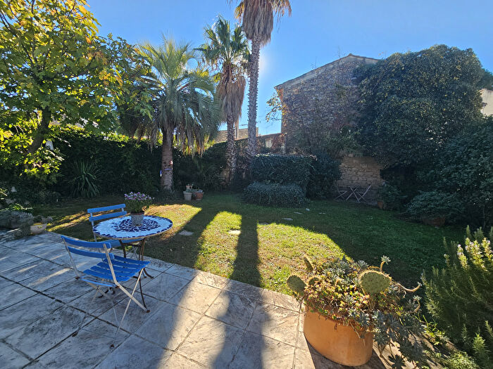 Maison à vendre - Saint-Brès - 6 pièces - 4 chambres