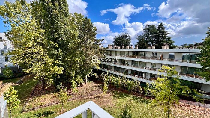 Appartement à louer - Buzenval, Rueil-Malmaison - 4 pièces - 3 chambres