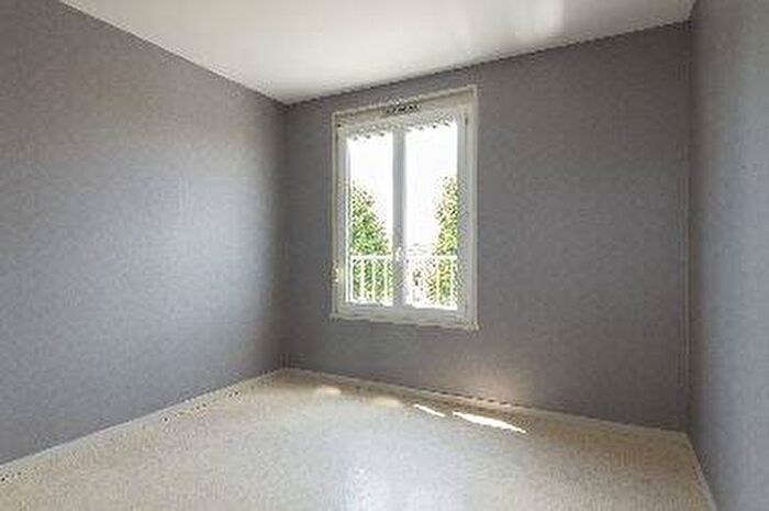 Appartement à louer - La Châtre - 4 pièces - 3 chambres