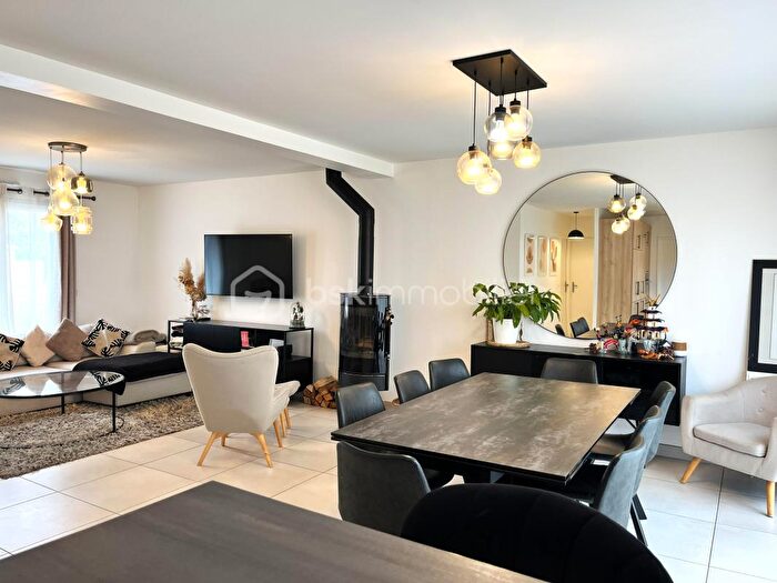 Maison 8 pièces à vendre à Orgeval